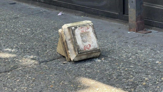 Falling debris strikes teenager in head on Queens sidewalk