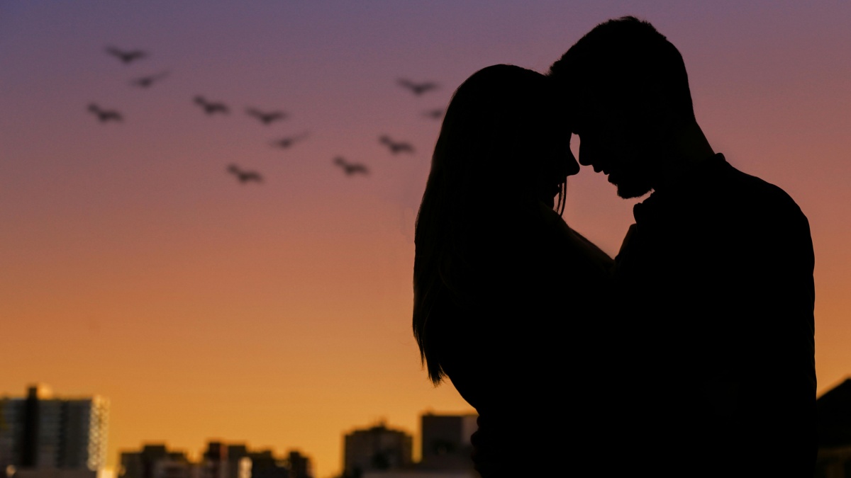 5 compliments that prove he actually values you