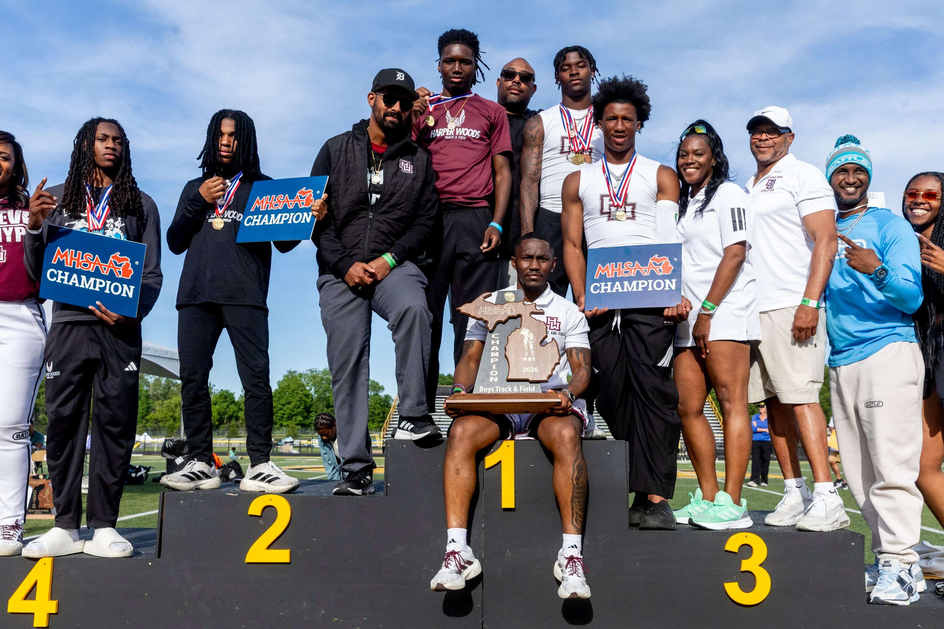 5-star football recruits lead Harper Woods to first boys track state title