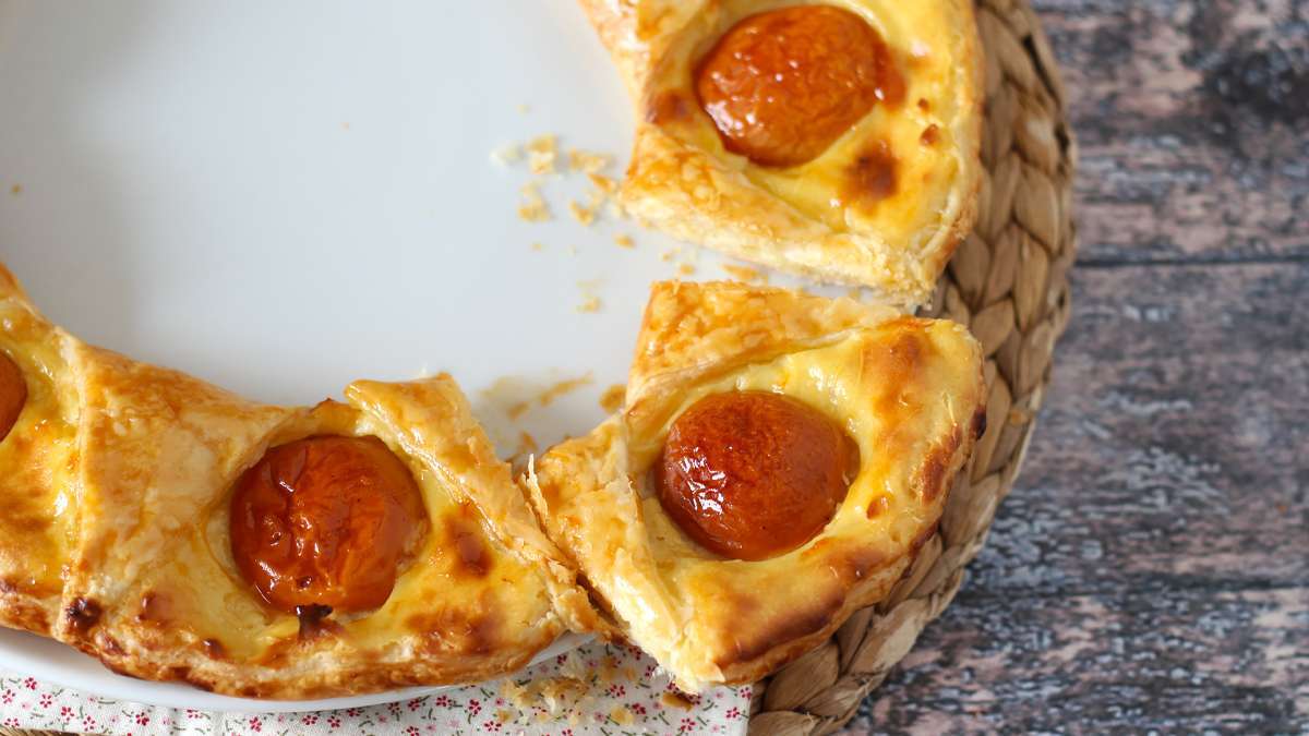 Daily menu, 31 May: A delightful journey from sunrise rolls to sweet ...