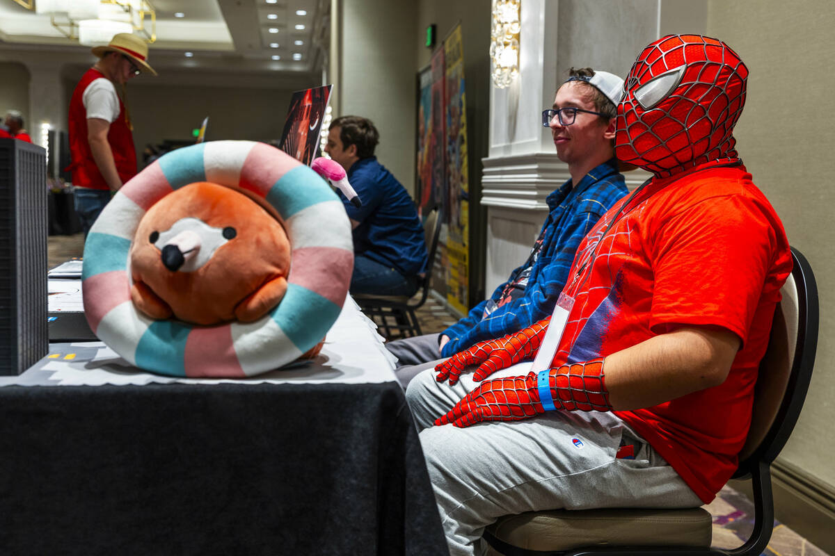 Fans flock to Amazing Las Vegas Comic Con for comics, cosplay and community