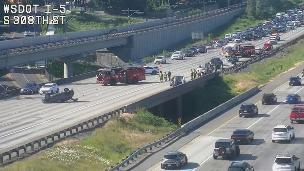 Car rolls onto roof, blocks several southbound I-5 lanes in Federal Way ...