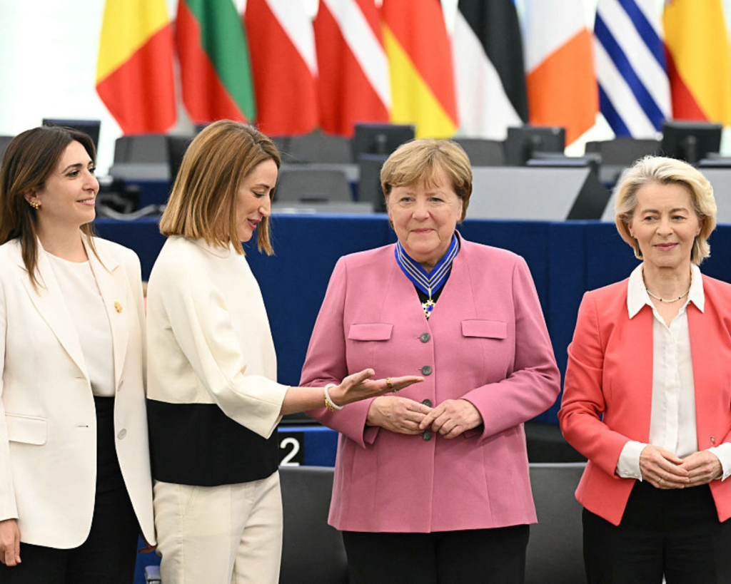 Merkels „Kamel-Prinzip“: Das ist ihr Trick, um extremen Stress auszuhalten