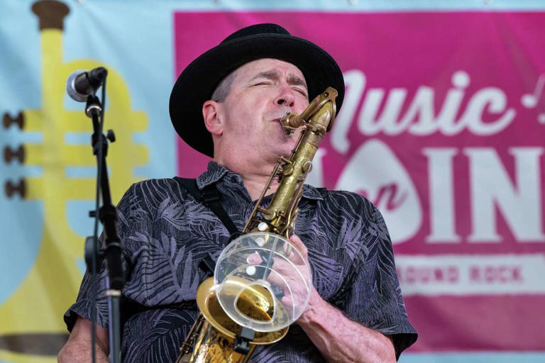Photos: Extreme heat kicks off another night of music on Main in Round Rock