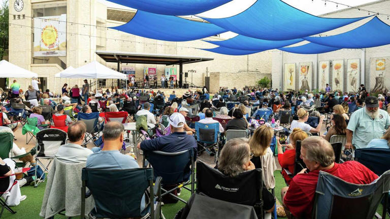 Photos: Extreme heat kicks off another night of music on Main in Round Rock