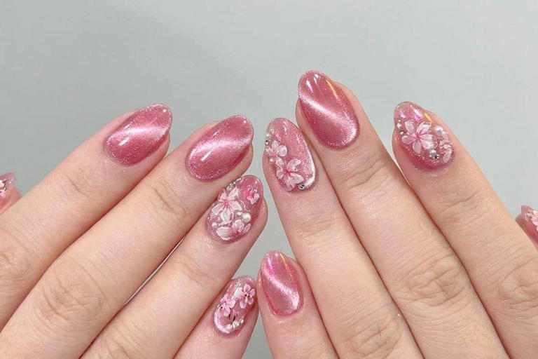 7 inspirasi nail art cat eye pink yang manis dan elegan