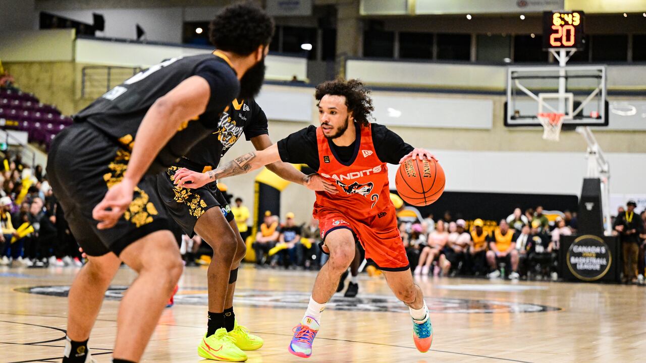 Jaelen House leads Bandits past Honey Badgers for 4th straight win