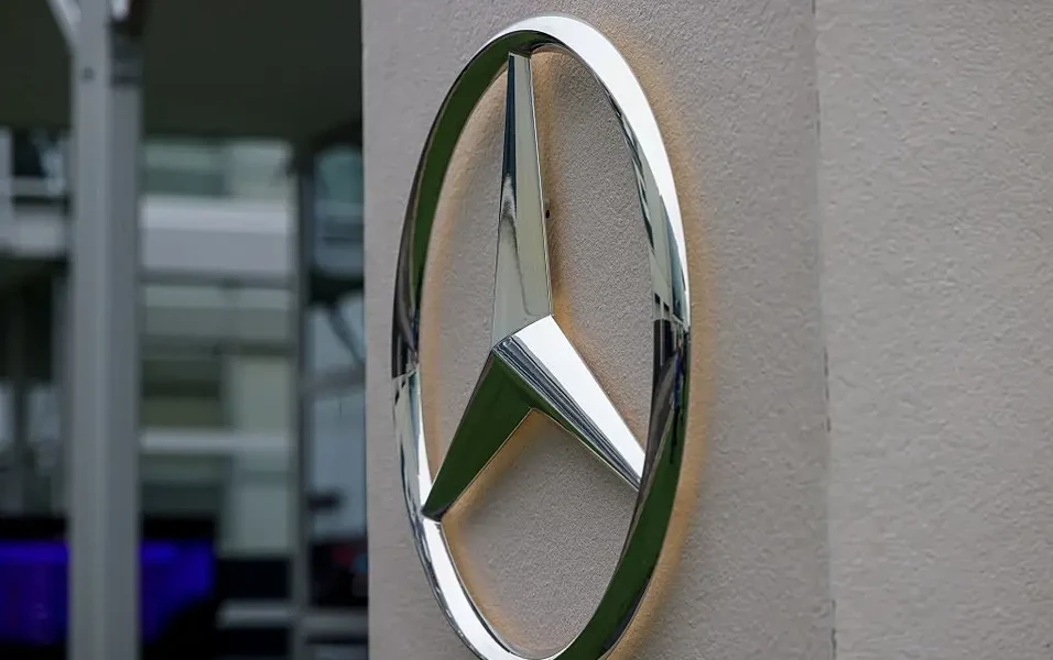 House bill could bar Mercedes-Benz from US market over China ties