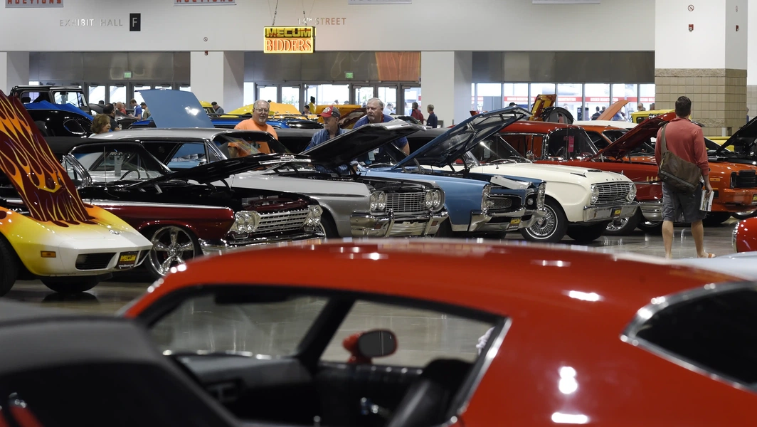 12 muscle cars rising and falling in collector value