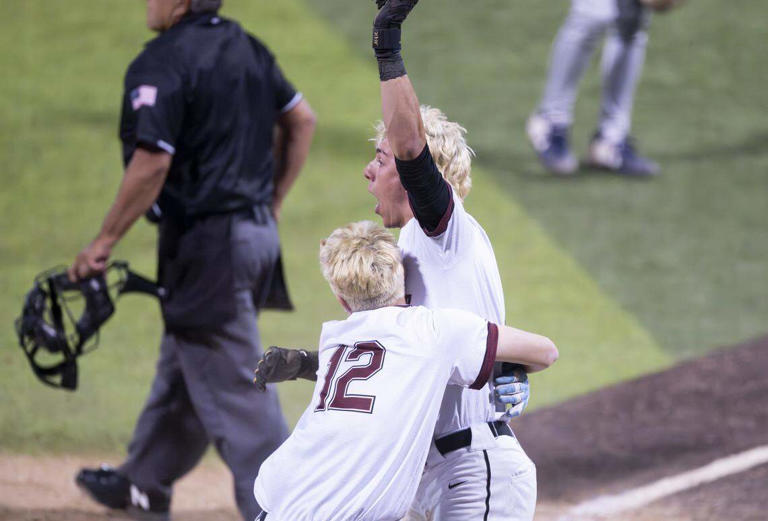 Down 6-2 in the 7th, Kentlake stages movie-like comeback to win 3A ...