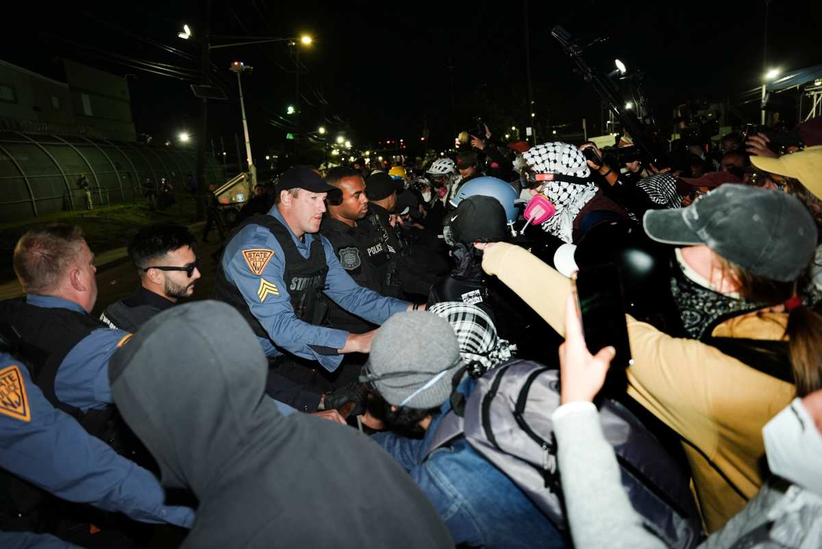 Newark imposes overnight curfew around Delaney Hall ICE detention ...
