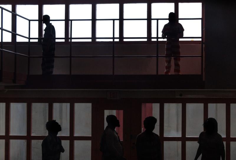 In SC, jail deputies are first line of defense for mentally ill inmates ...