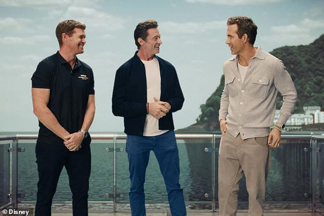 Hugh Jackman and Ryan Reynolds team up as Hollywood mates turn cameras ...