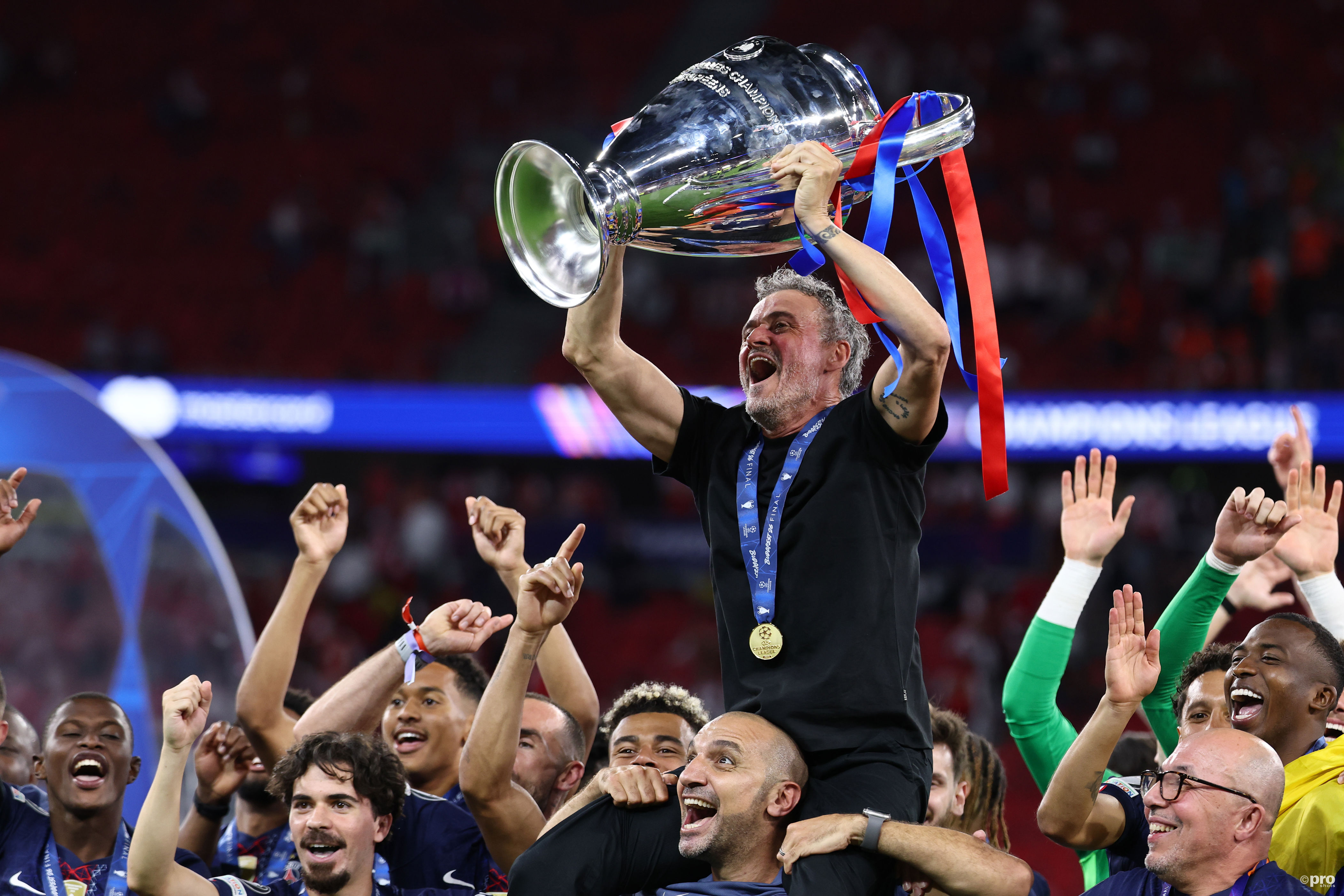 Enrique breed glimlachend na CL-trofee met PSG: "Deze is nog beter"
