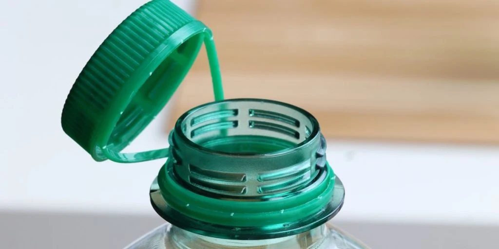The bottle-cap divide shows how Europe and America think differently