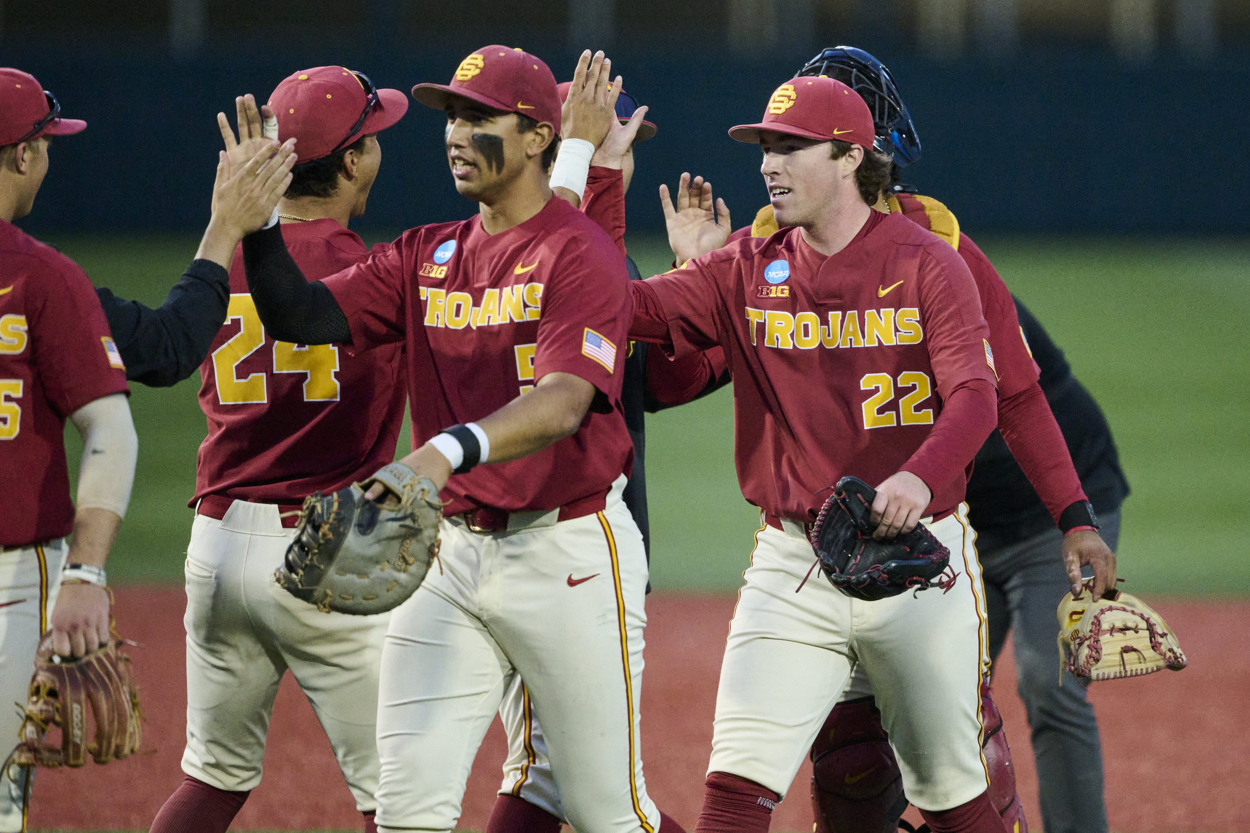 USC baseball dominates Lamar, stays alive in NCAA tournament