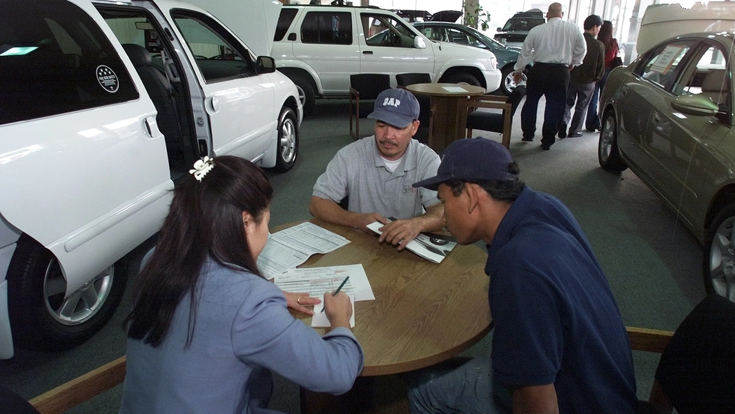 Common mistakes to avoid at car dealerships