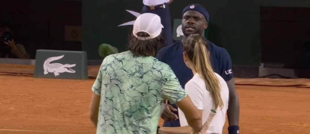 Tiafoe à son adver­saire du 3e tour : « Arrête de faire le dur, tu n’en ...