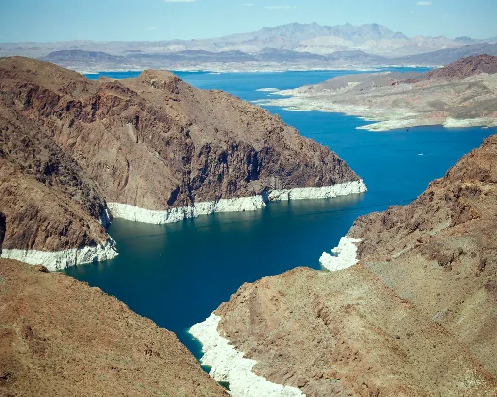 Experts warn: 9 states facing financial stress from severe water shortages