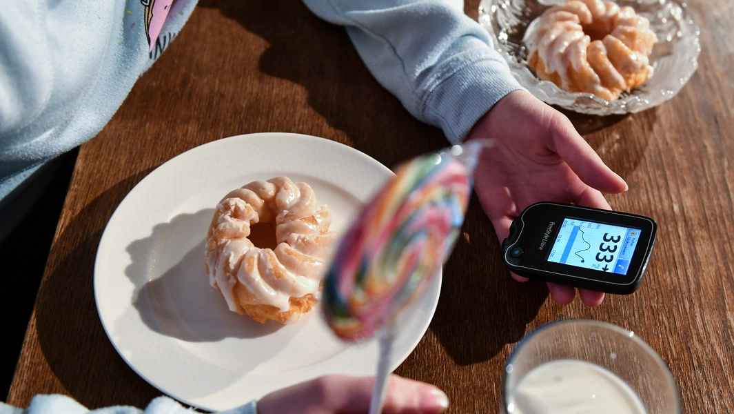 Eating dinner earlier linked to better heart and brain health