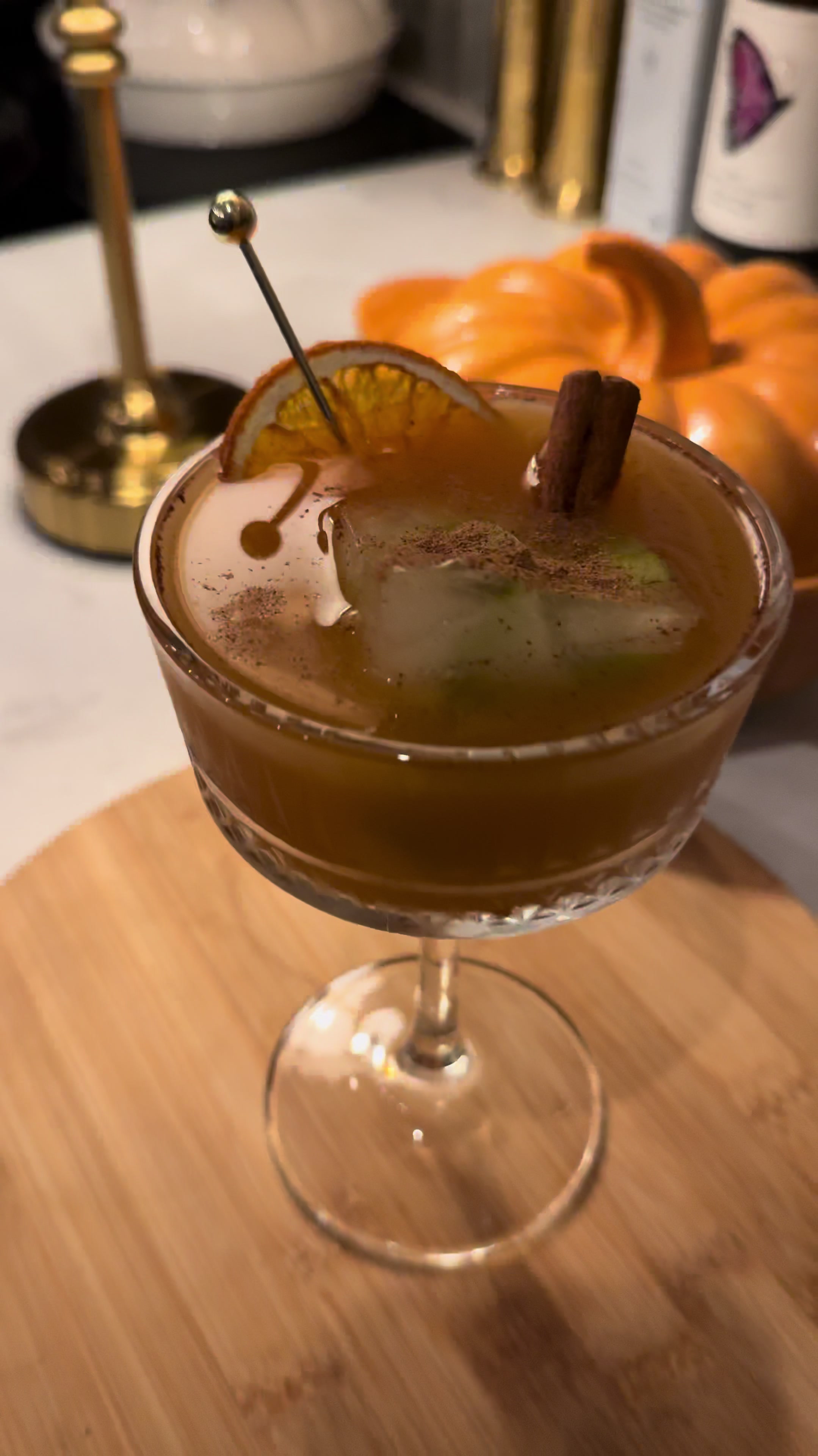 Simple pumpkin spice cocktail recipe ready in minutes