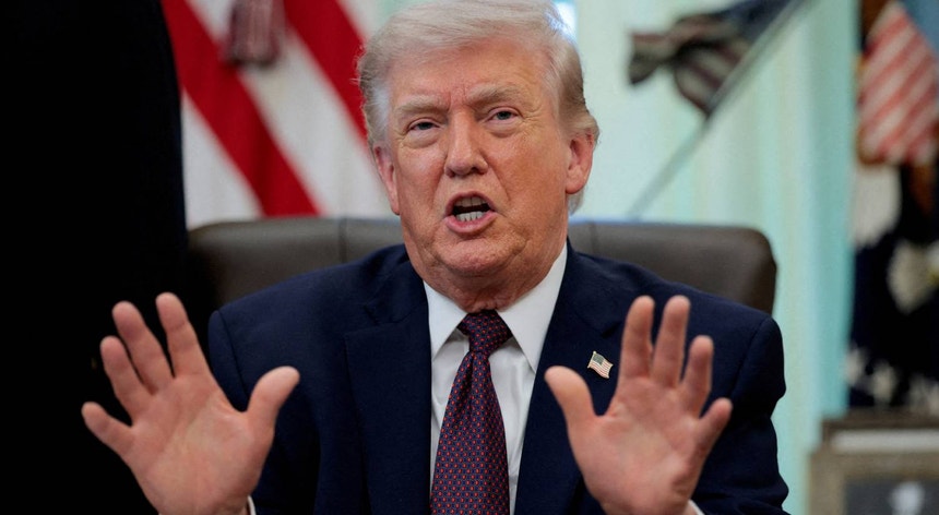 Trump reitera que não tem pressa para chegar a um acordo de paz com o Irão