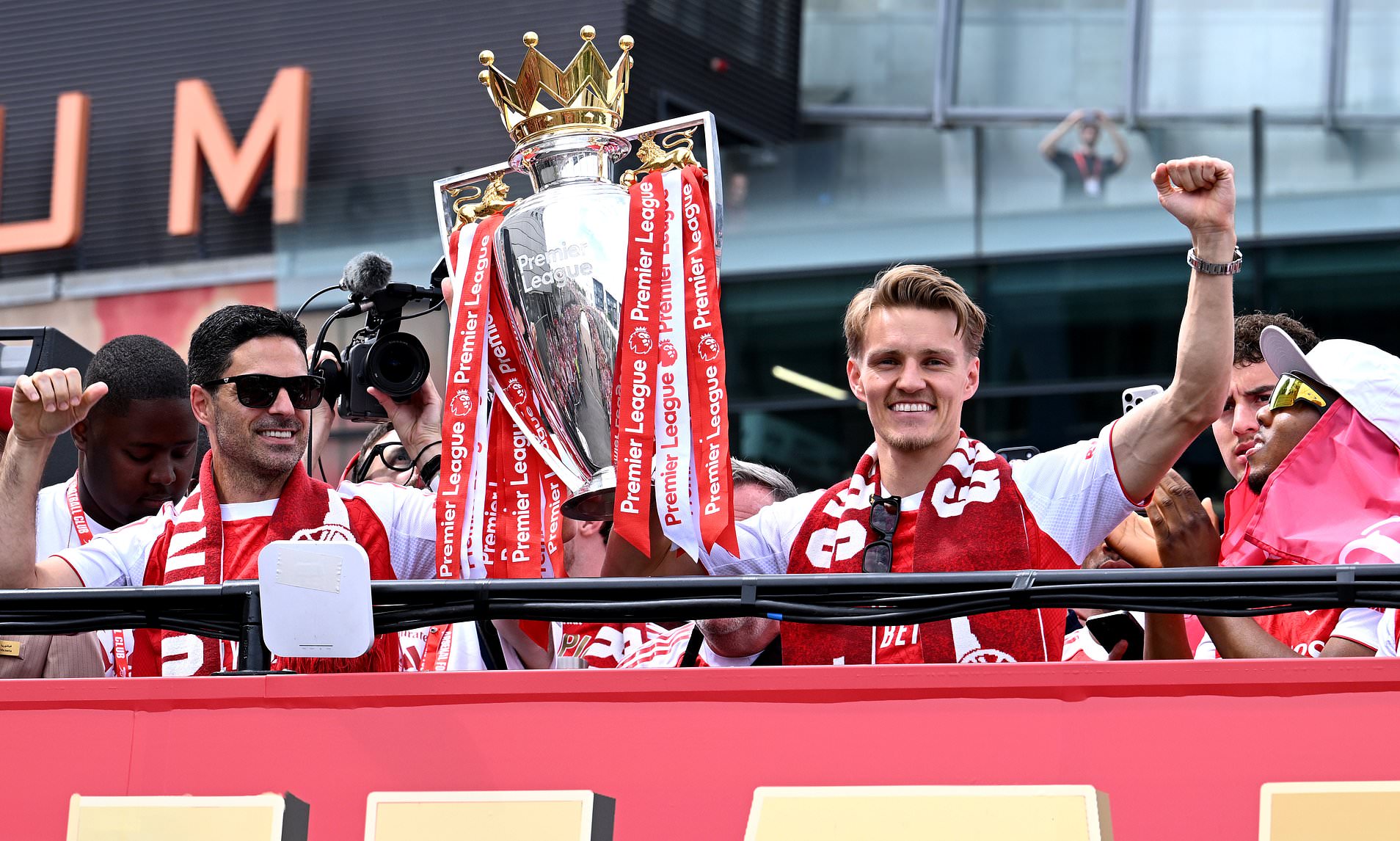 A party 22 years in the making: Arsenal celebrate Premier League title ...