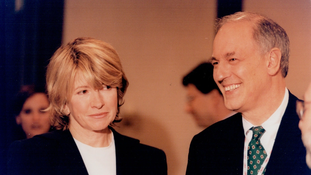 Martha Stewart, 84, praises neck cream for reducing wrinkles