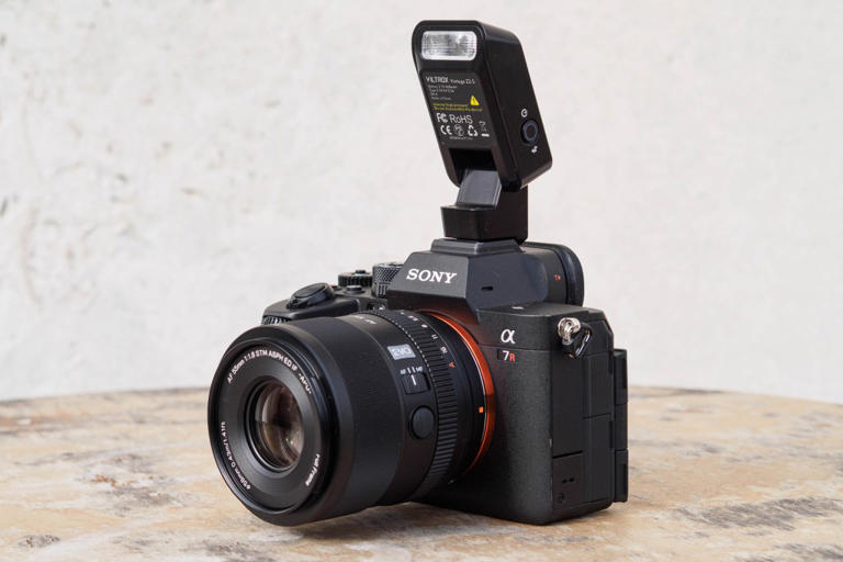 Viltrox vintage Z2 flash review – this affordable miniature flash unit ...