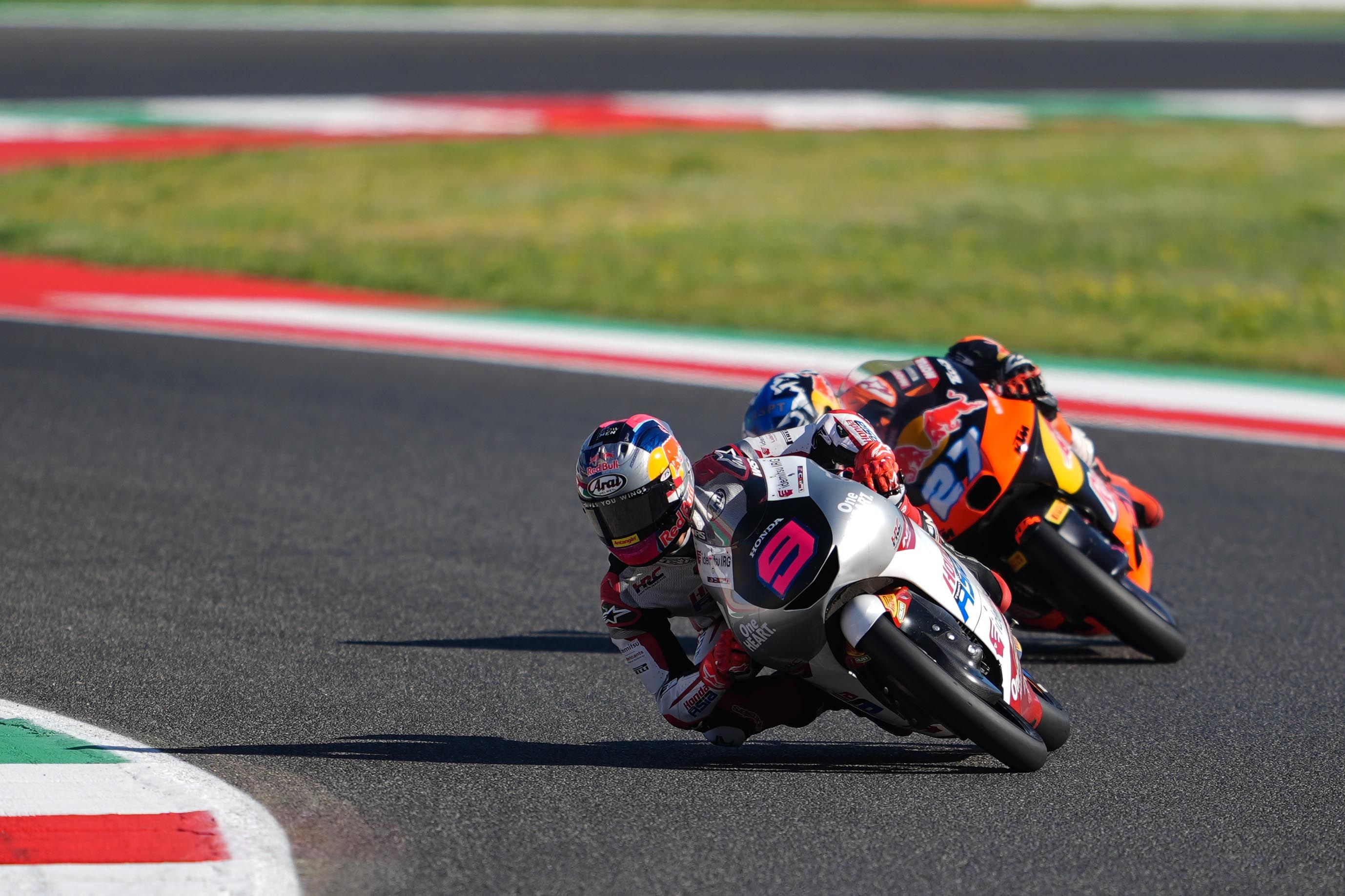 Moto3 Hungaria 2026 - Veda belajar dari video game, Uriarte bangun ...