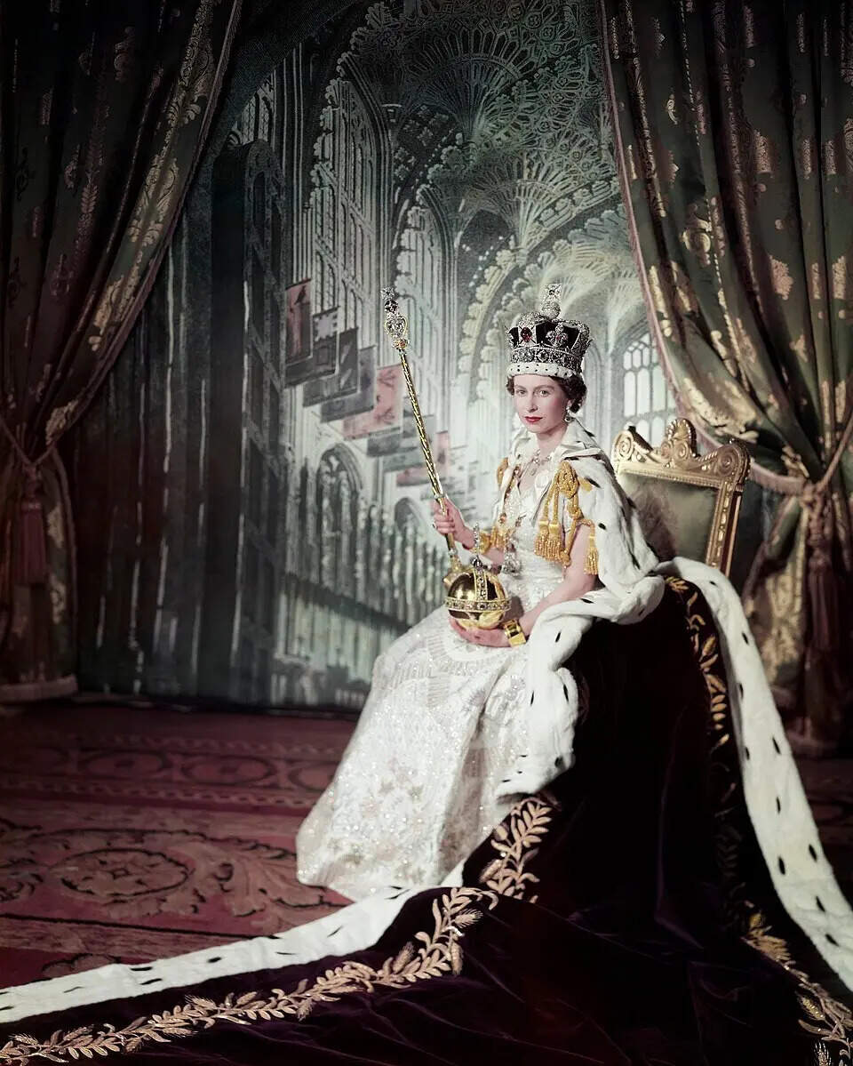 How Queen Elizabeth II’s coronation dress used flowers to tell a ...