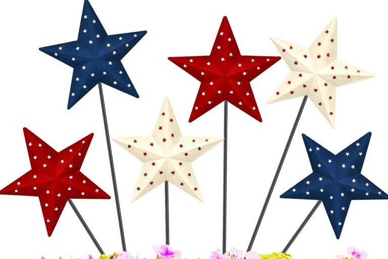Red, white, and blue porch decor that works all summer, not just on a ...