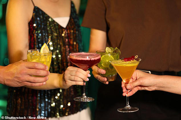 Gen Z are 'zebra striping' on nights out to avoid hangovers - now ...