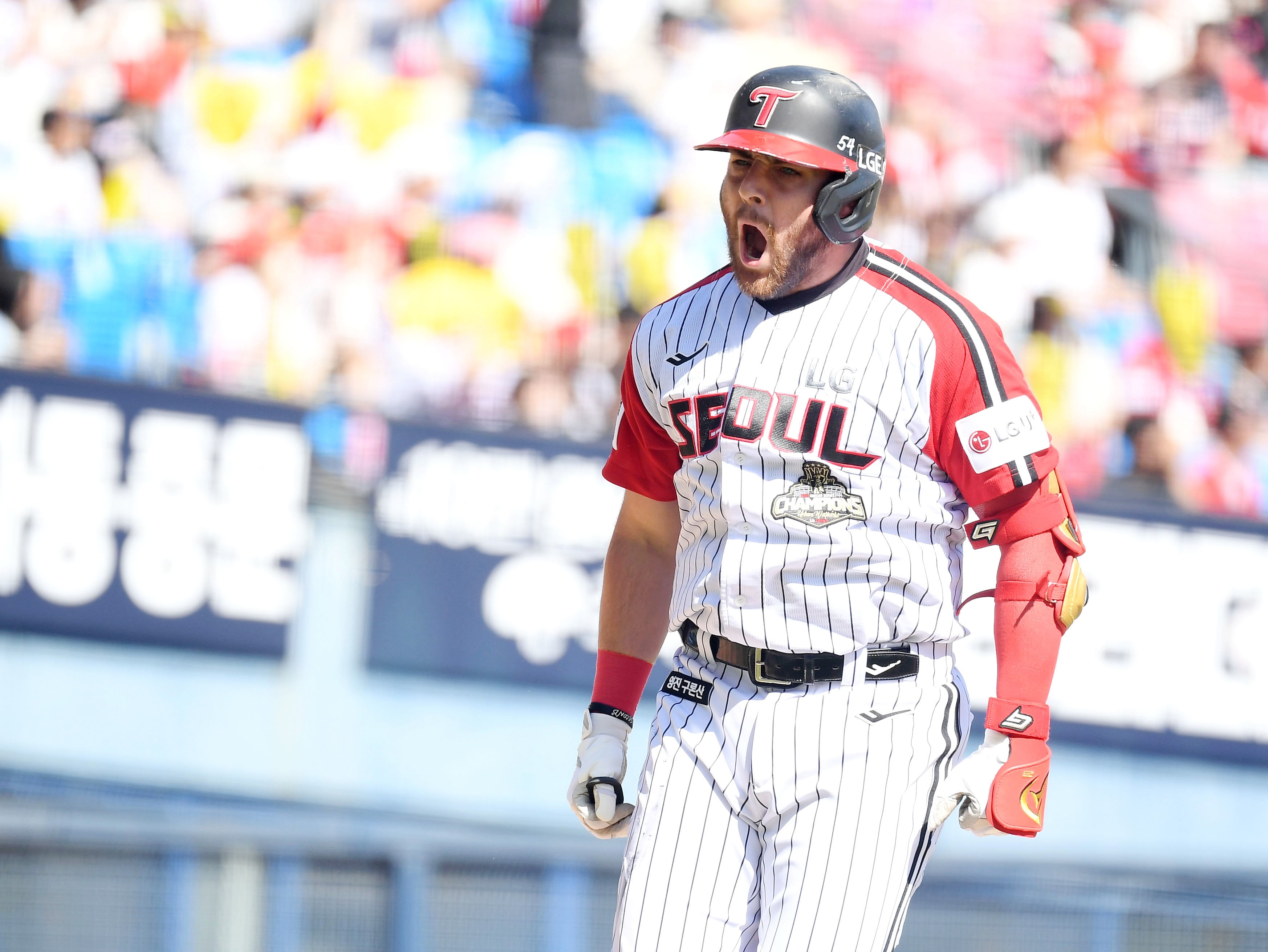 LG sweeps weekend series against KIA