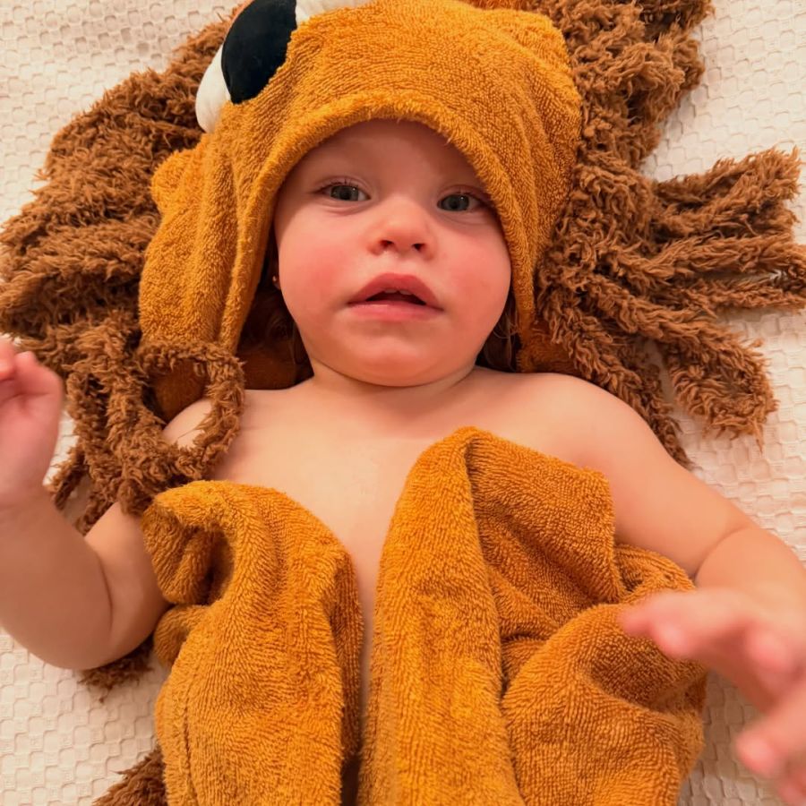 Marley mostró el increíble parecido de sus hijos, Mirko y Milenka