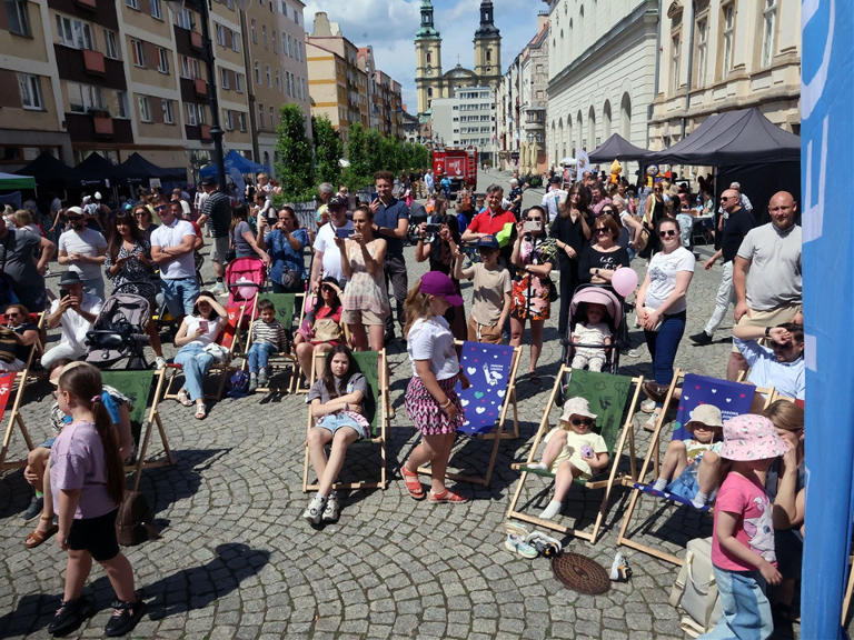 Legnicki magiczny dzień dziecka. Tłumy na płycie rynku, zobaczcie zdjęcia