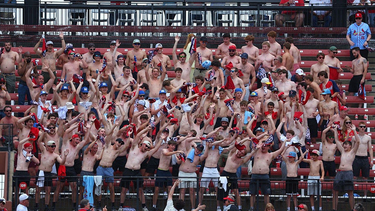 Cardinals fan tries to throw Pete Crow-Armstrong's home run ball back ...