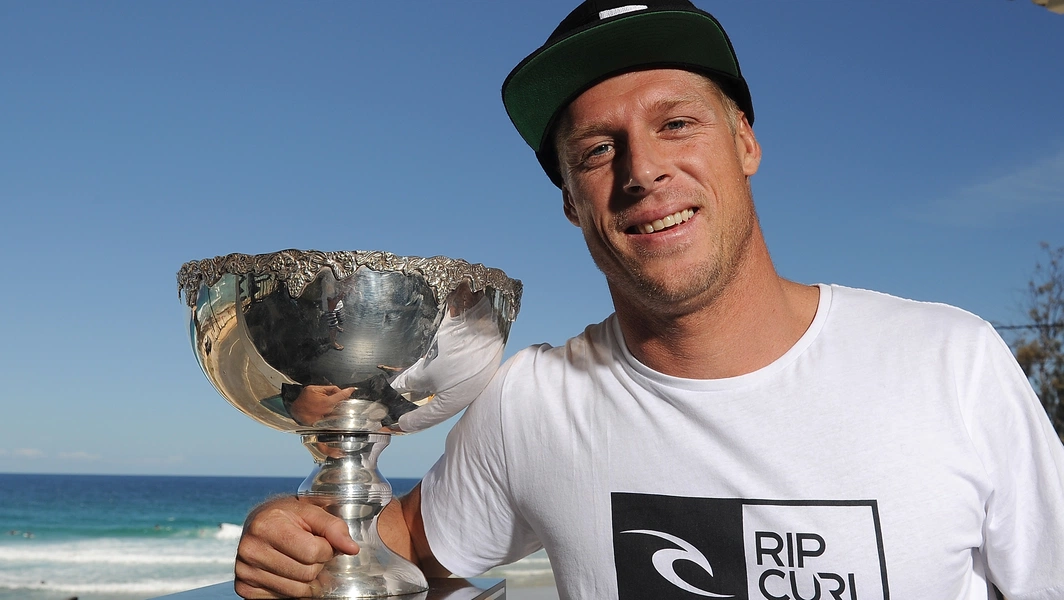 Mick Fanning mourns death of father John amid family tragedies