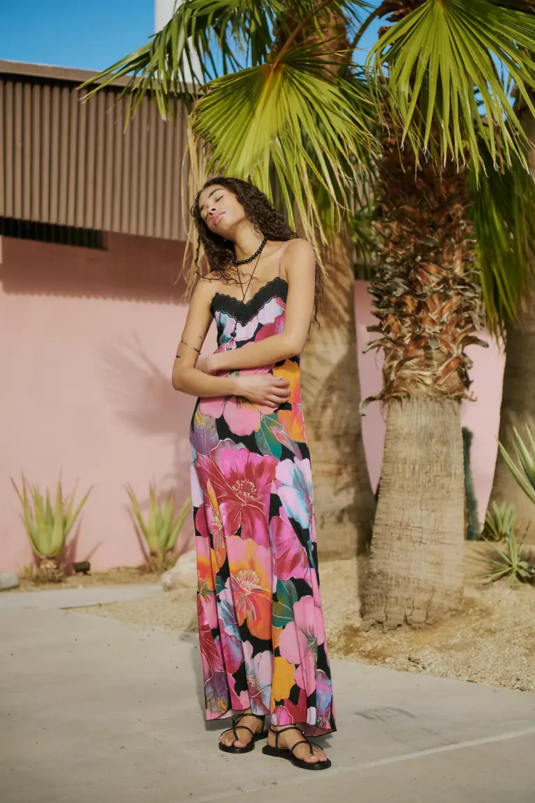 Not white—this is the fresh summer dress trend taking over in 2026