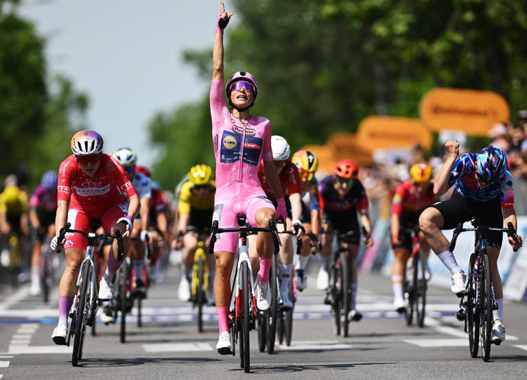 Giro d'Italia Women stage 2: Elisa Balsamo proves she belongs in pink