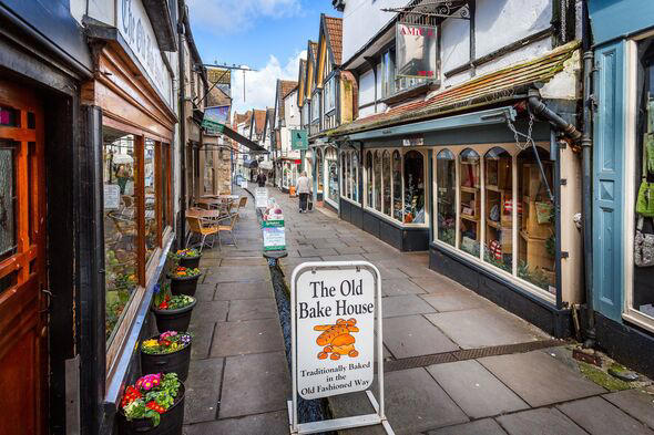 The pretty UK town with 'best' high street - heaving with 100 ...