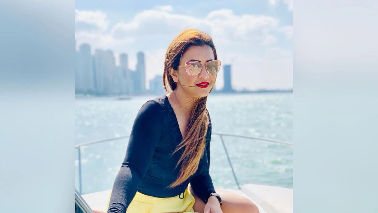 Koushani soaks in holiday vibes, leaves fans craving a vacation