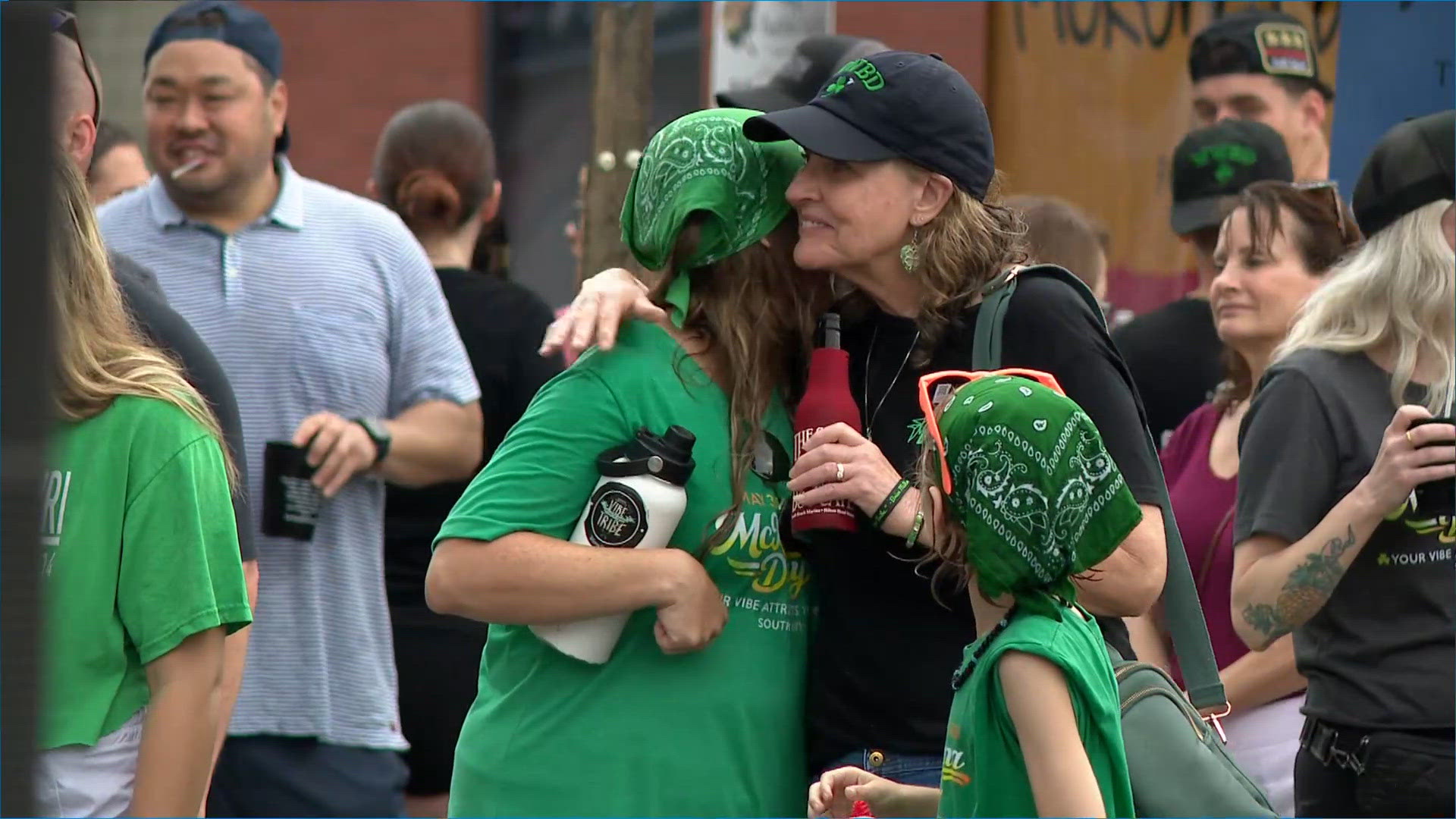 Brian McKenna Day draws thousands to honor beloved St. Louis sportscaster