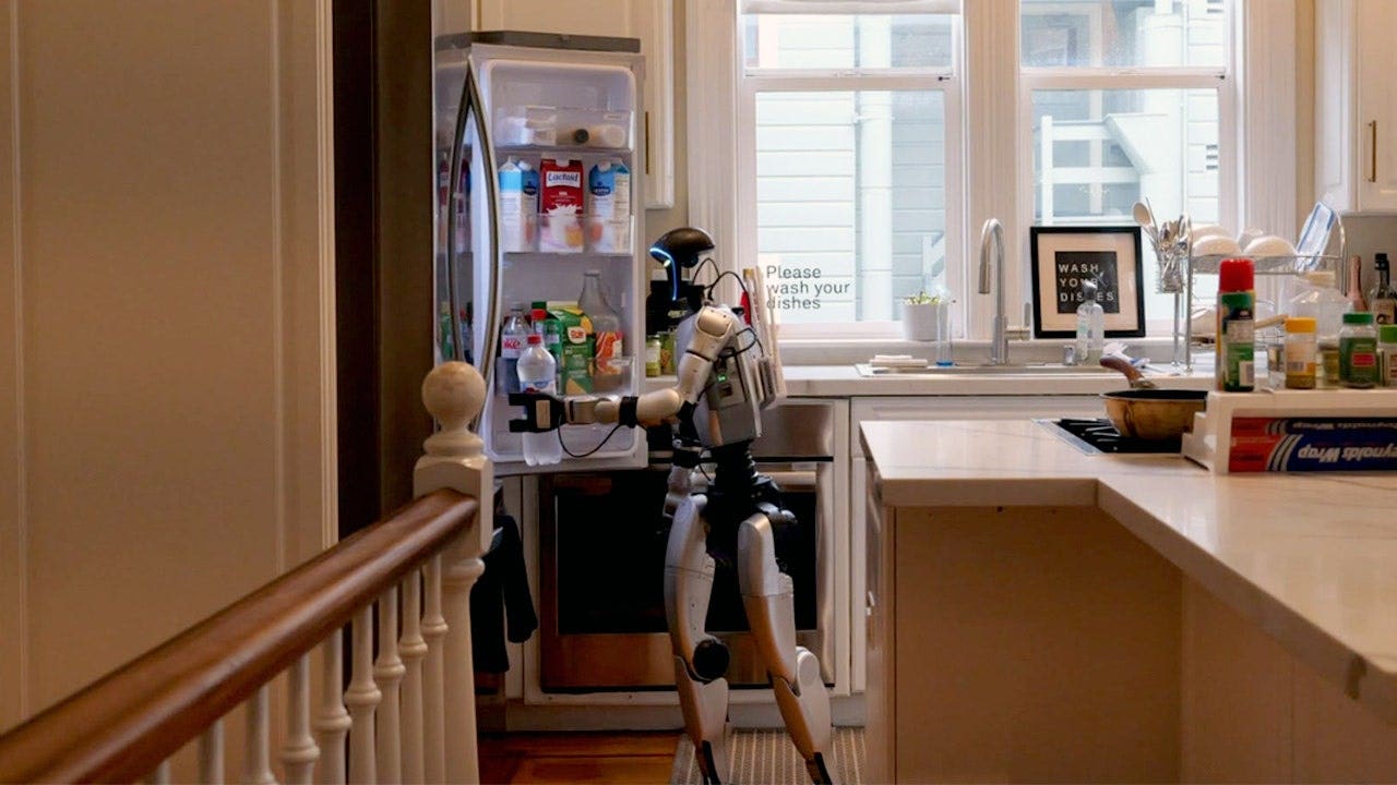 Humanoid robot cleans first US apartment