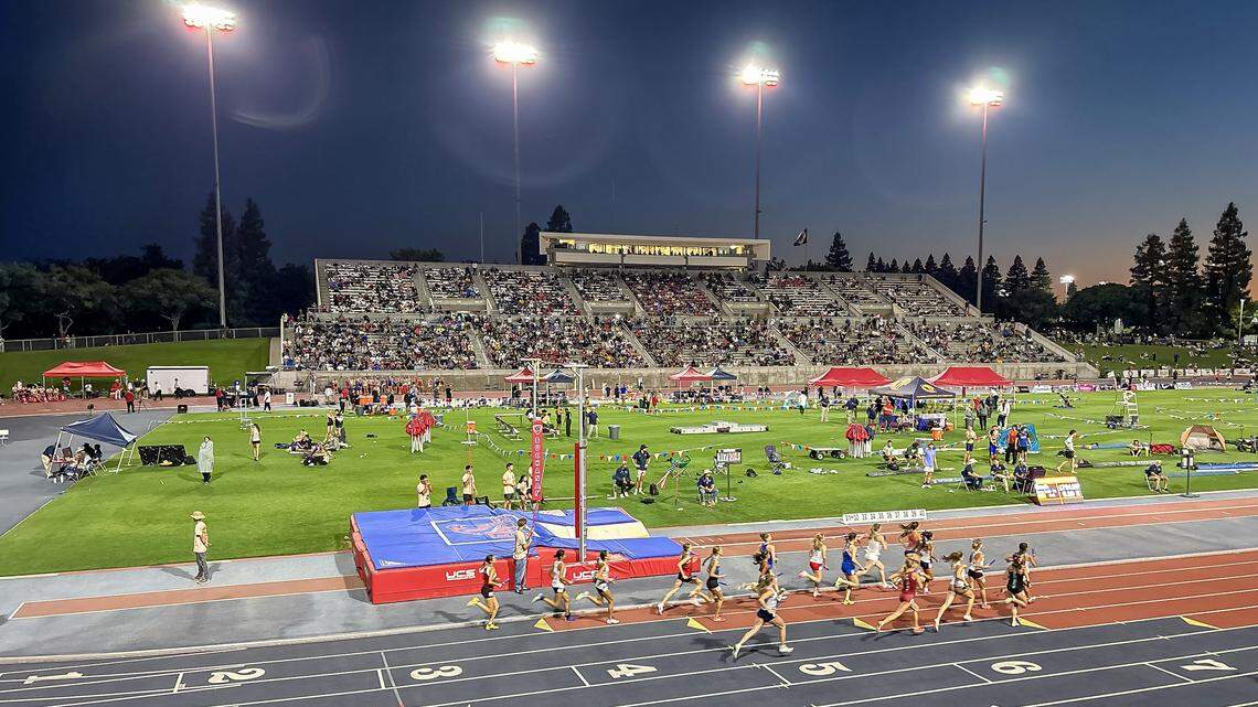 Elk Grove's Cy Lugo wins 200, shatters Sacramento-area sprint records ...