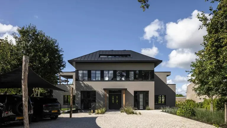 Floris is terug: na lang wachten eindelijk een nieuwe Pure Luxe ...