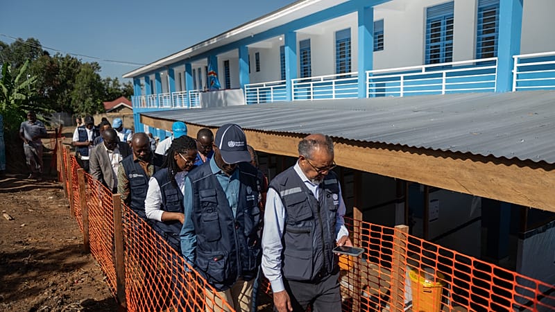 Ebola en RDC : le chef de l'OMS inaugure un centre de traitement à Bunia