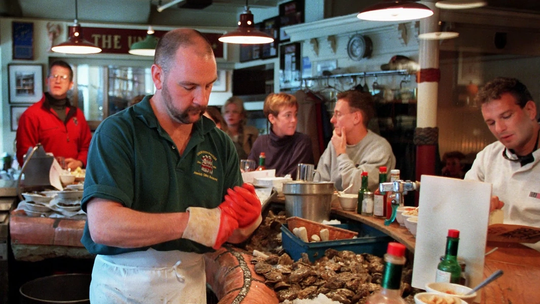 16 tourist trap restaurants worth visiting