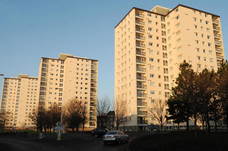 Late night 'abseiler' rescued from Kirkcaldy tower block – emergency ...