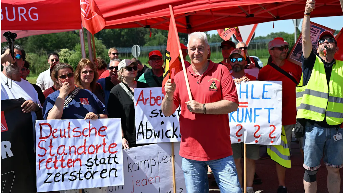 Standort-Aus in Neustadt - Streikende bei Mahle: Bedauern vom ...